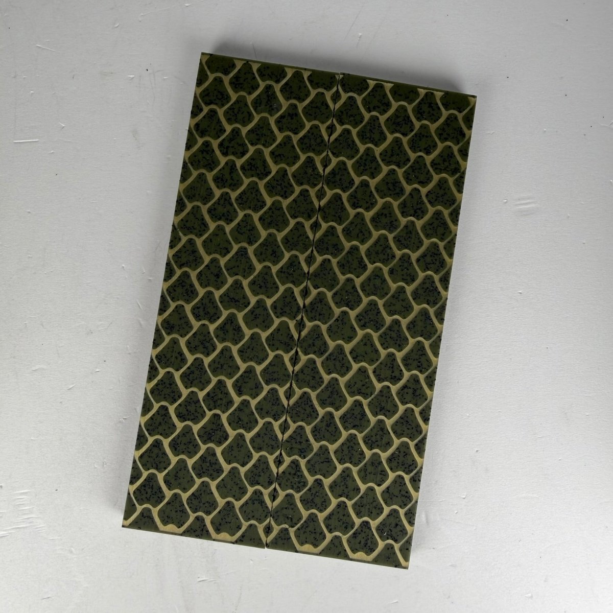 Custom Shop 3D GripX™ - Dragon Skin - OD Green Grip-Tec™ with Gold ...