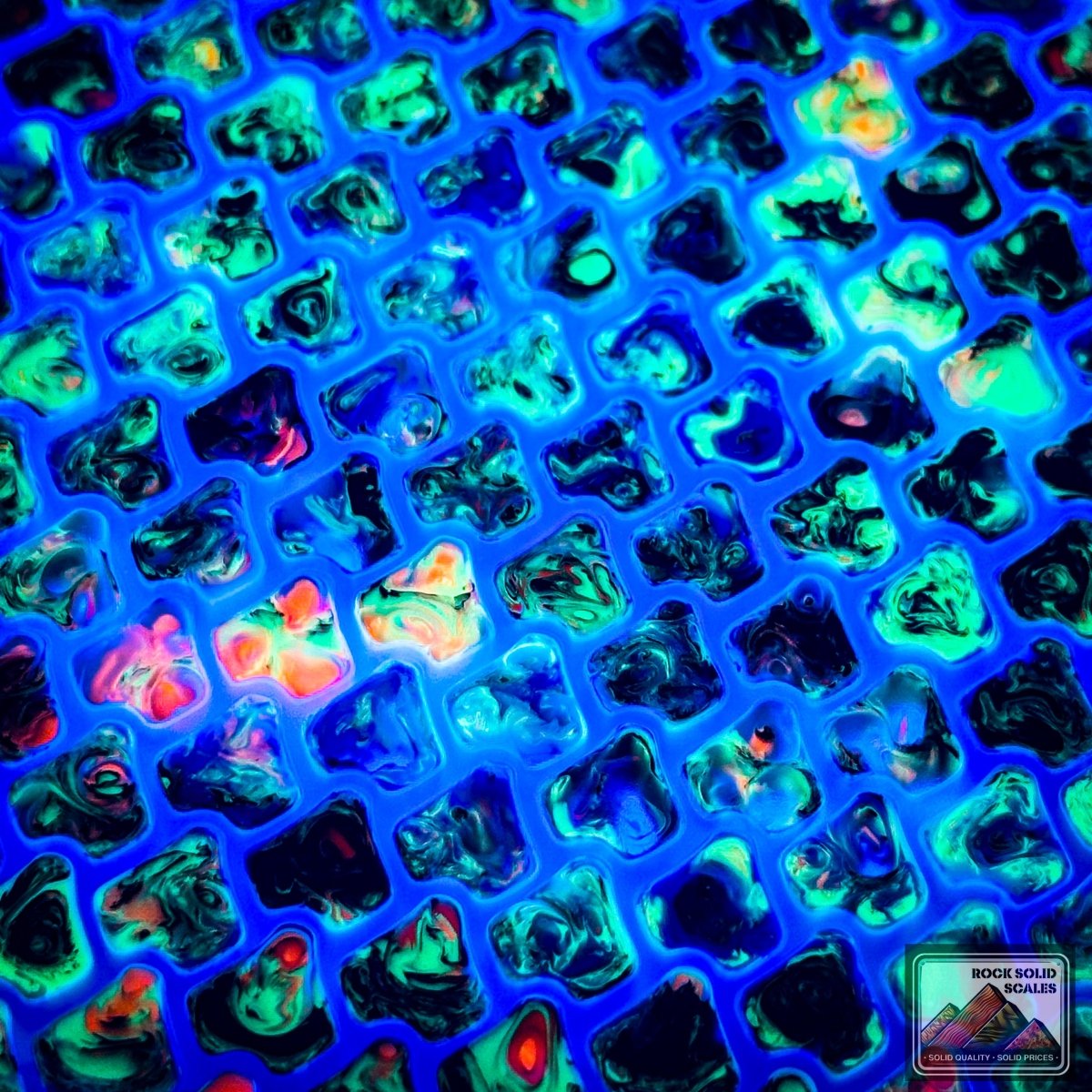 3D Dragon Scale Matrix - 8 Color Pour - RockSolid Scales – Grip-Tec ...